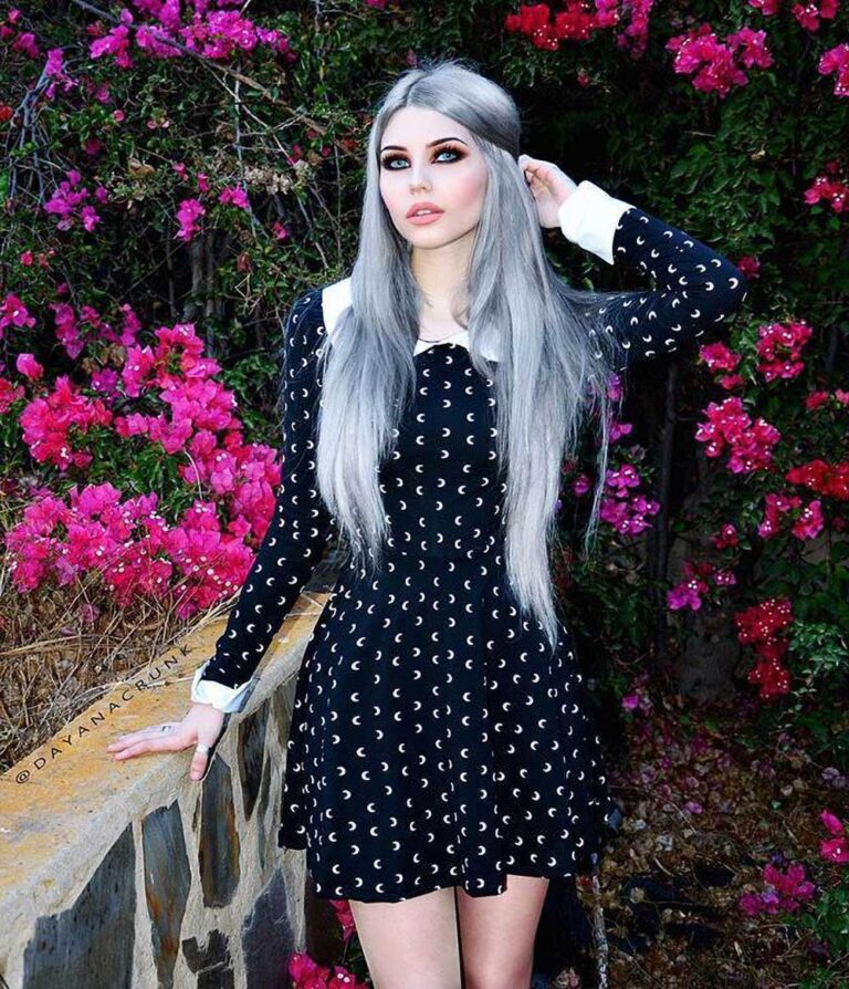 DAYANA CRUNK • INSPIRATIONAL MODEL