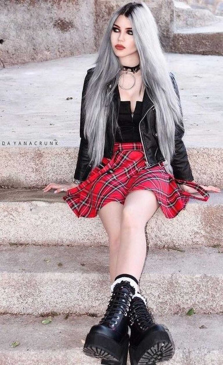 DAYANA CRUNK • INSPIRATIONAL MODEL