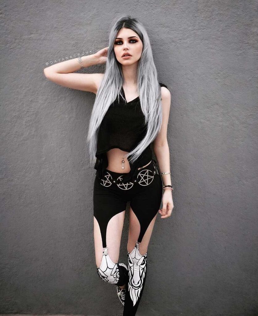 DAYANA CRUNK • INSPIRATIONAL MODEL