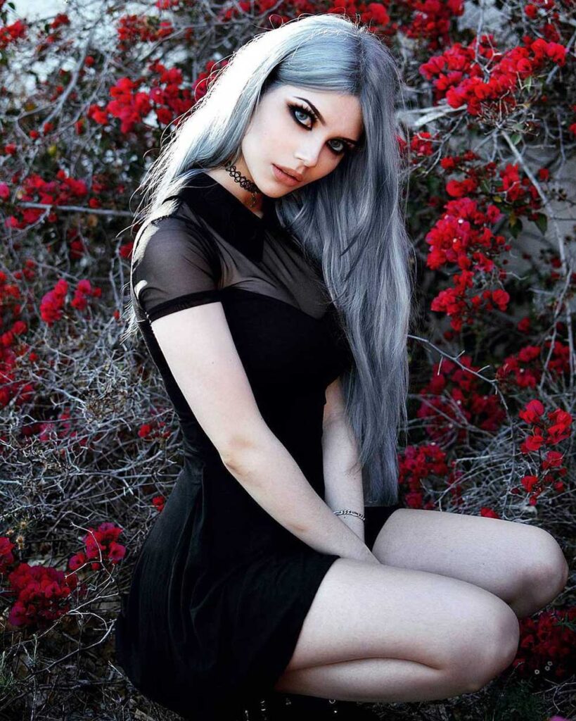 DAYANA CRUNK • INSPIRATIONAL MODEL