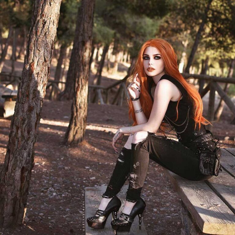 DAYANA CRUNK • INSPIRATIONAL MODEL