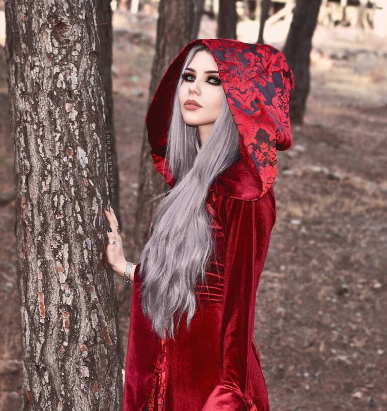 DAYANA CRUNK • INSPIRATIONAL MODEL